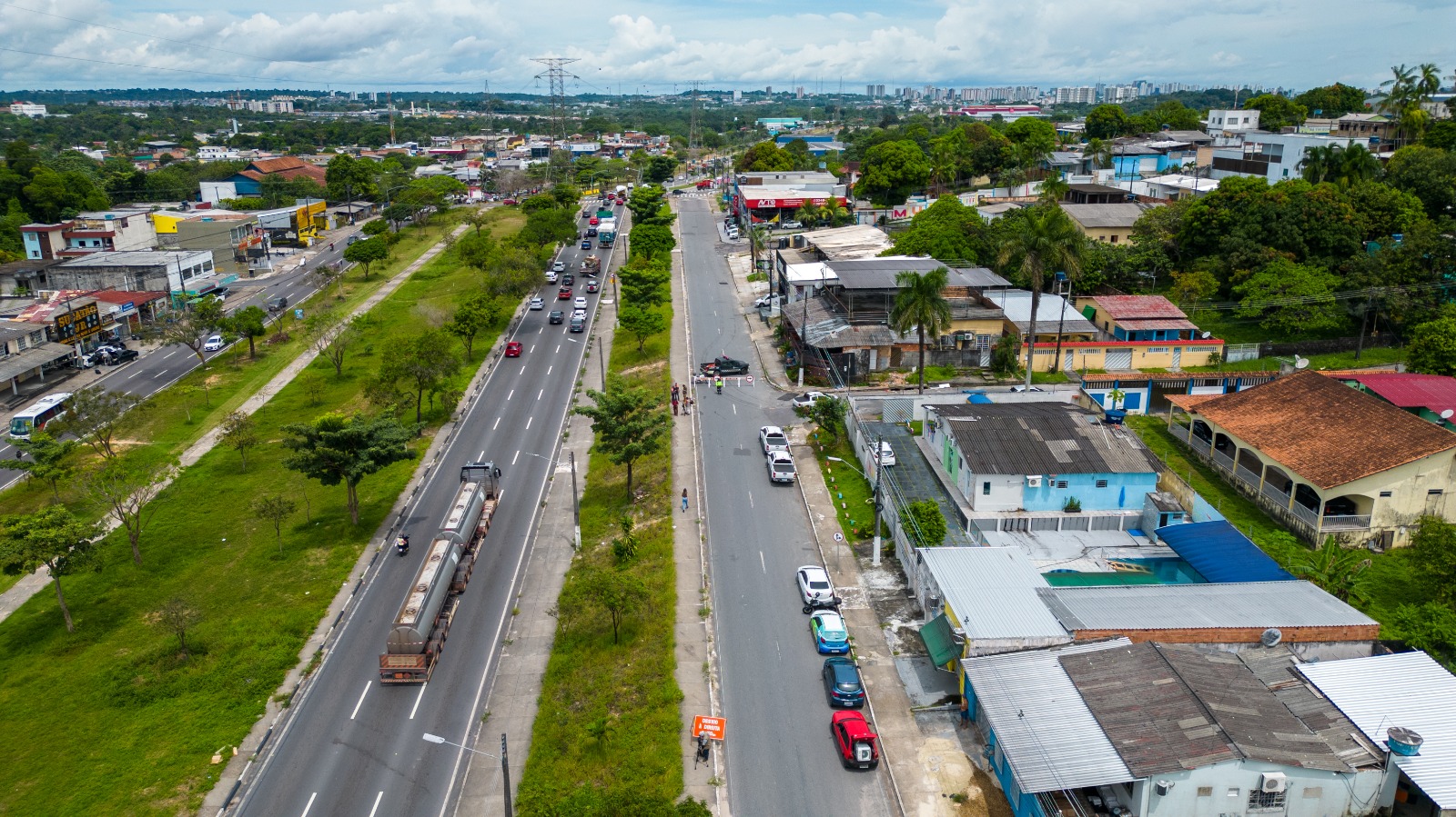 Rua Barão do Rio Negro é interditada para iniciar construção de ...