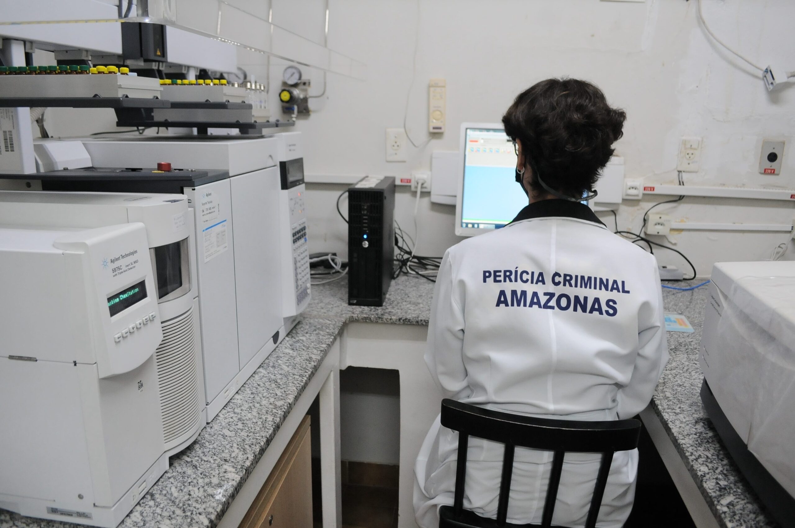 Laboratório Forense do Amazonas obtém 100% de aproveitamento em ensaio ...